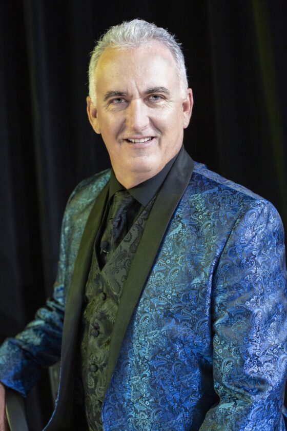 Auctioneer Scott Robertson raises $500 million for charities - Cape ...